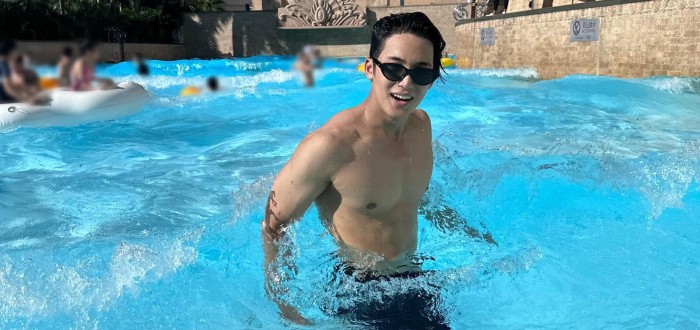 Seventeen Mingyu havuzdan fotoğraflar paylaştı