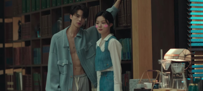 Song Kang'ın Karın Kasları