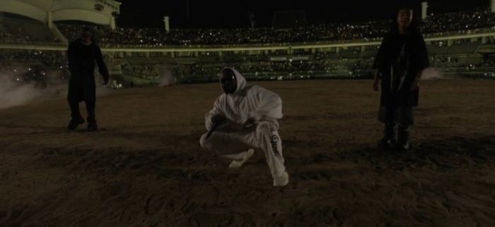 Kanye West, Kore'deki Dinletisinde Performans Sergiliyor